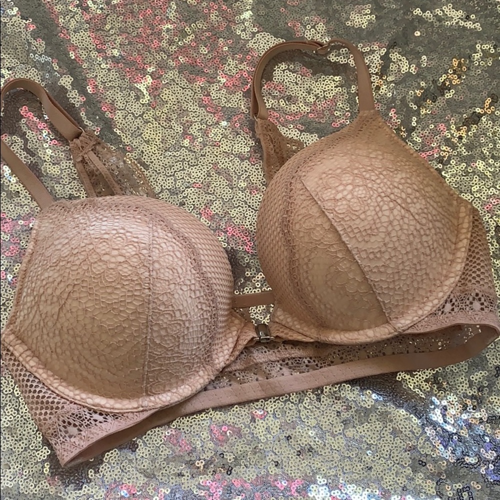 Victoria's Secret Light Pink Bombshell Bra - Gem
